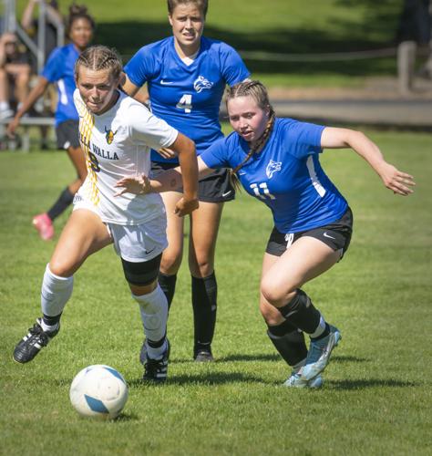 Walla Walla's Emoree Lash reconnecting on WWCC soccer pitch | College ...