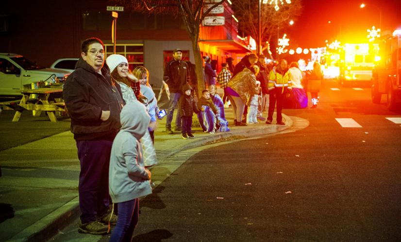 PHOTOS: Milton-Freewater Christmas Magic Parade of Lights 2021 ...
