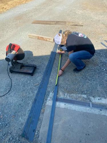 Tuolumne girl pays tribute to 13 U.S. service members killed in Kabul ...