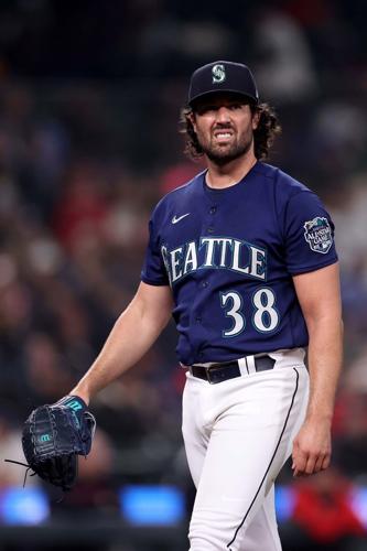 Giants add former Cy Young winner Robbie Ray in trade with Mariners ...