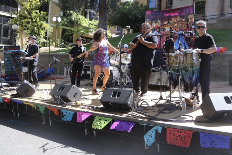 People jam in Courthouse Square for “El Campo de Sonora” event | News ...