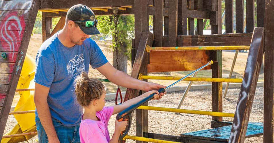 Local scouts, sheriff’s personnel clean up Willow Springs playground | News | uniondemocrat.com