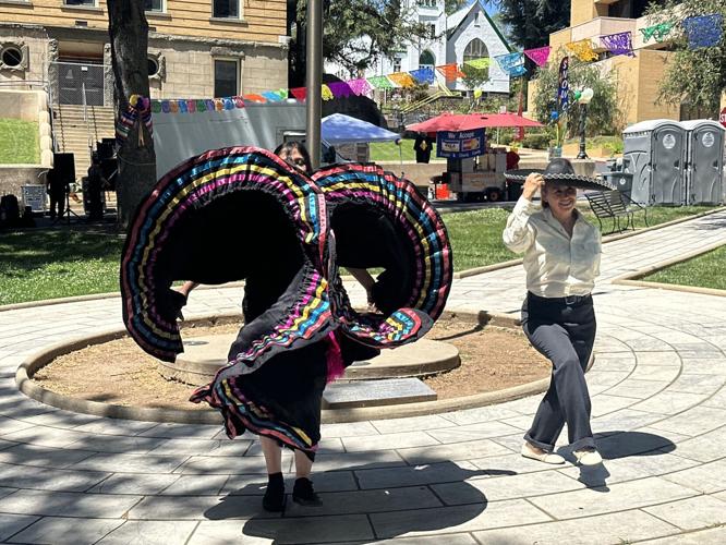 People jam in Courthouse Square for “El Campo de Sonora” event | News ...