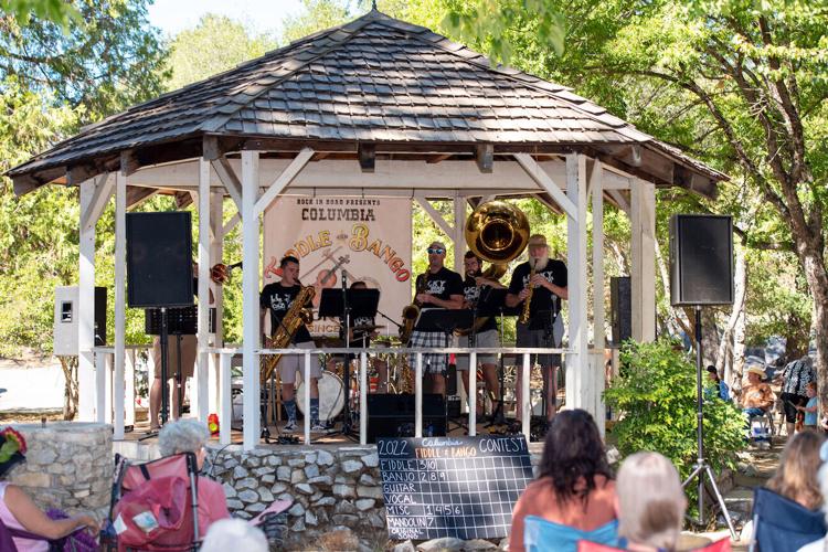 Music fills the air in Columbia at the 38th annual Fiddle and Bango ...
