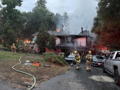 Sunday house fire in Phoenix Lake Estates displaces 6 people, kills 2 ...
