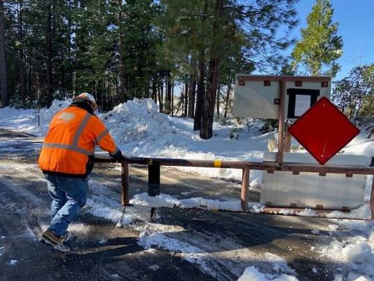 Caltrans workers begin Sonora Pass snow clearing | News | uniondemocrat.com