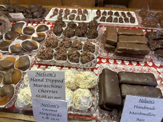 A sweet life: Crowd turns out for Nelson’s Columbia Candy Kitchen talk ...