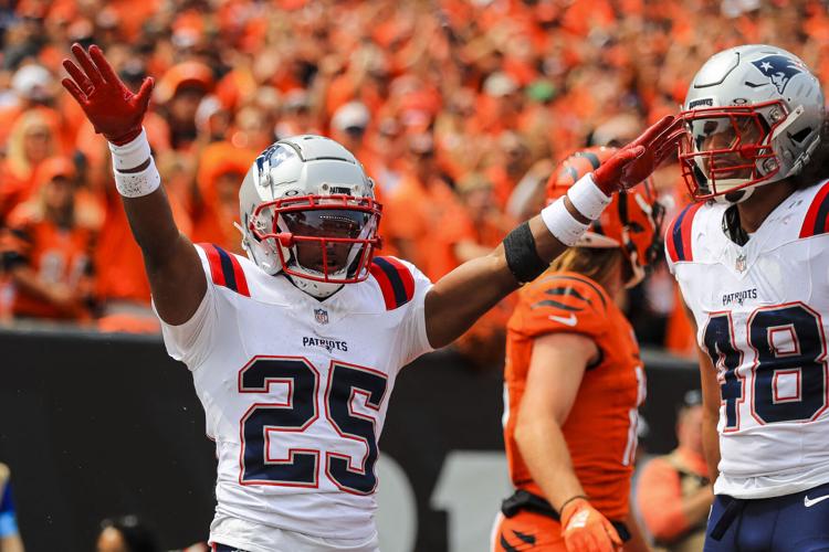 Emotional Patriots win in Mayo’s debut | NFL/Patriots | unionleader.com