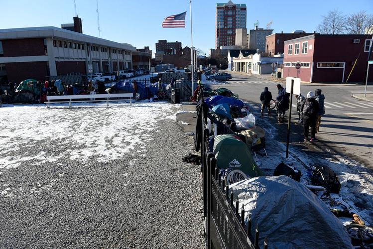 Alderman: Families in Transition should help homeless outside their ...