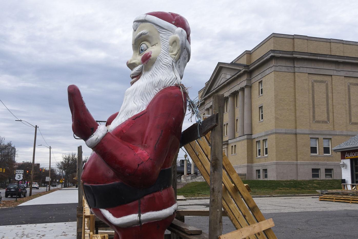 'Creepy Santa' finds new Queen City spot for holiday cheer — or scare ...