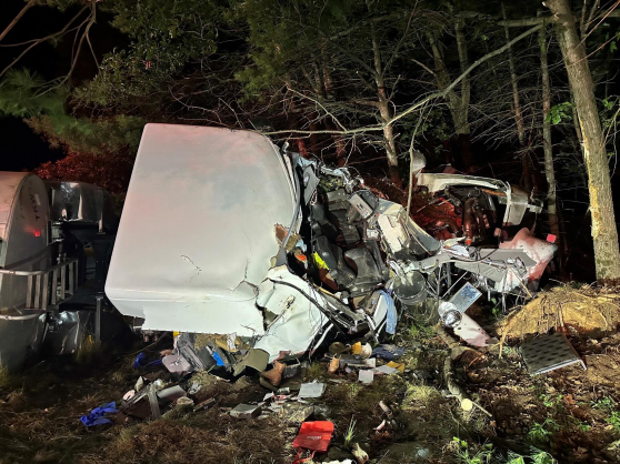 Everett Turnpike tanker rollover closed lanes for hours Monday morning in Nashua | Public Safety ...