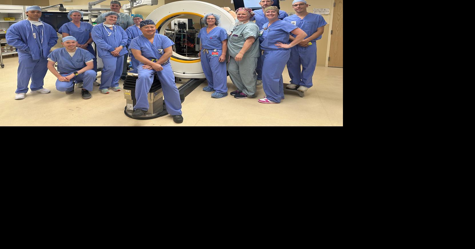 Neurosurgeons use real-time CT mobile imaging for brain, spine ...