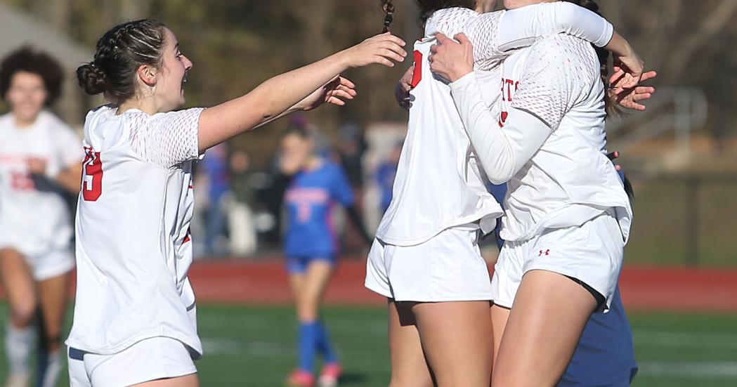 Pinkerton girls strike early, claim Division I soccer title | High ...