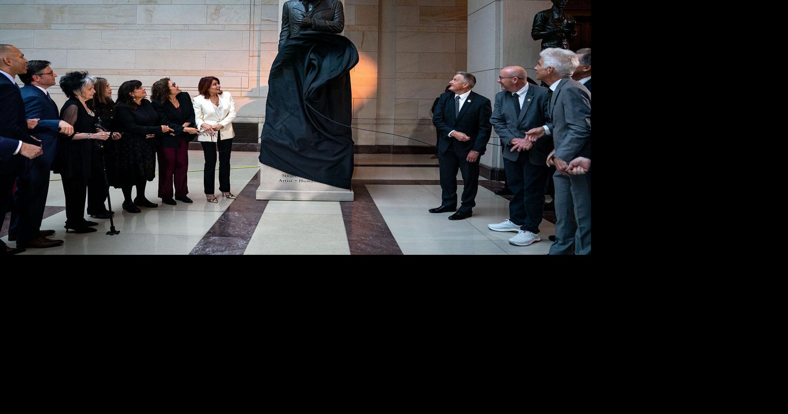 ‘Hello, I’m Johnny Cash’: Statue of the ‘Man in Black’ unveiled at the ...