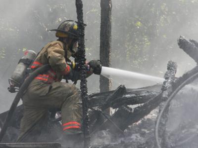 Two-alarm blaze levels Raymond house | Public Safety | unionleader.com