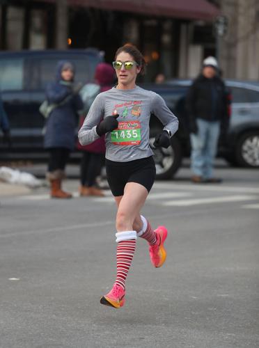 Manchester holiday parade lights up spirits | Manchester | unionleader.com