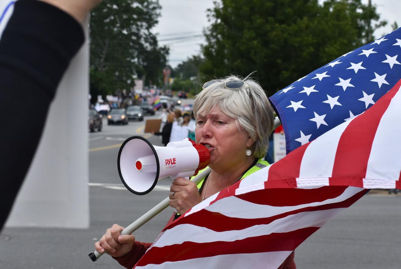 Thousands peacefully protest at 'No Kings' events across New Hampshire ...