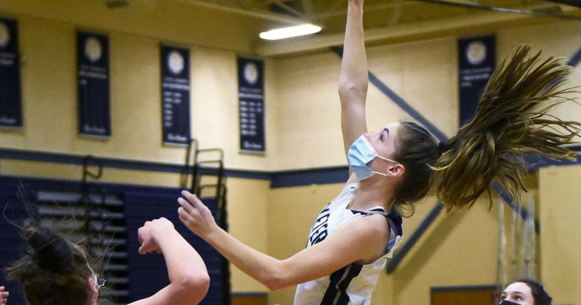 High Schools: Emma Smith leads Exeter girls | Sports | unionleader.com