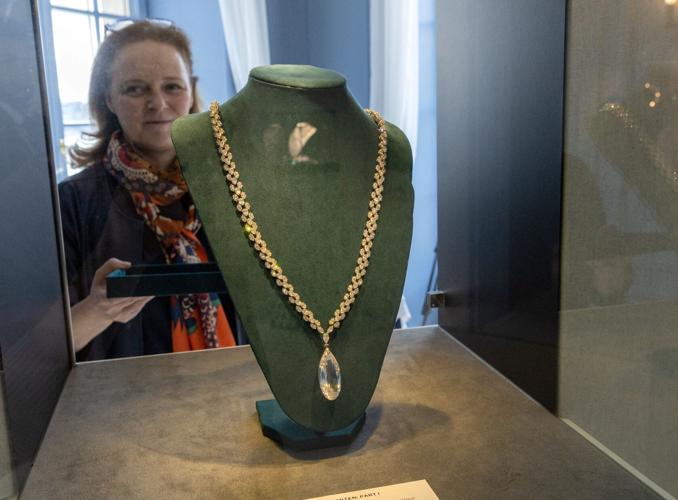 Austrian billionaire's jewels seen fetching over $150M at auction ...
