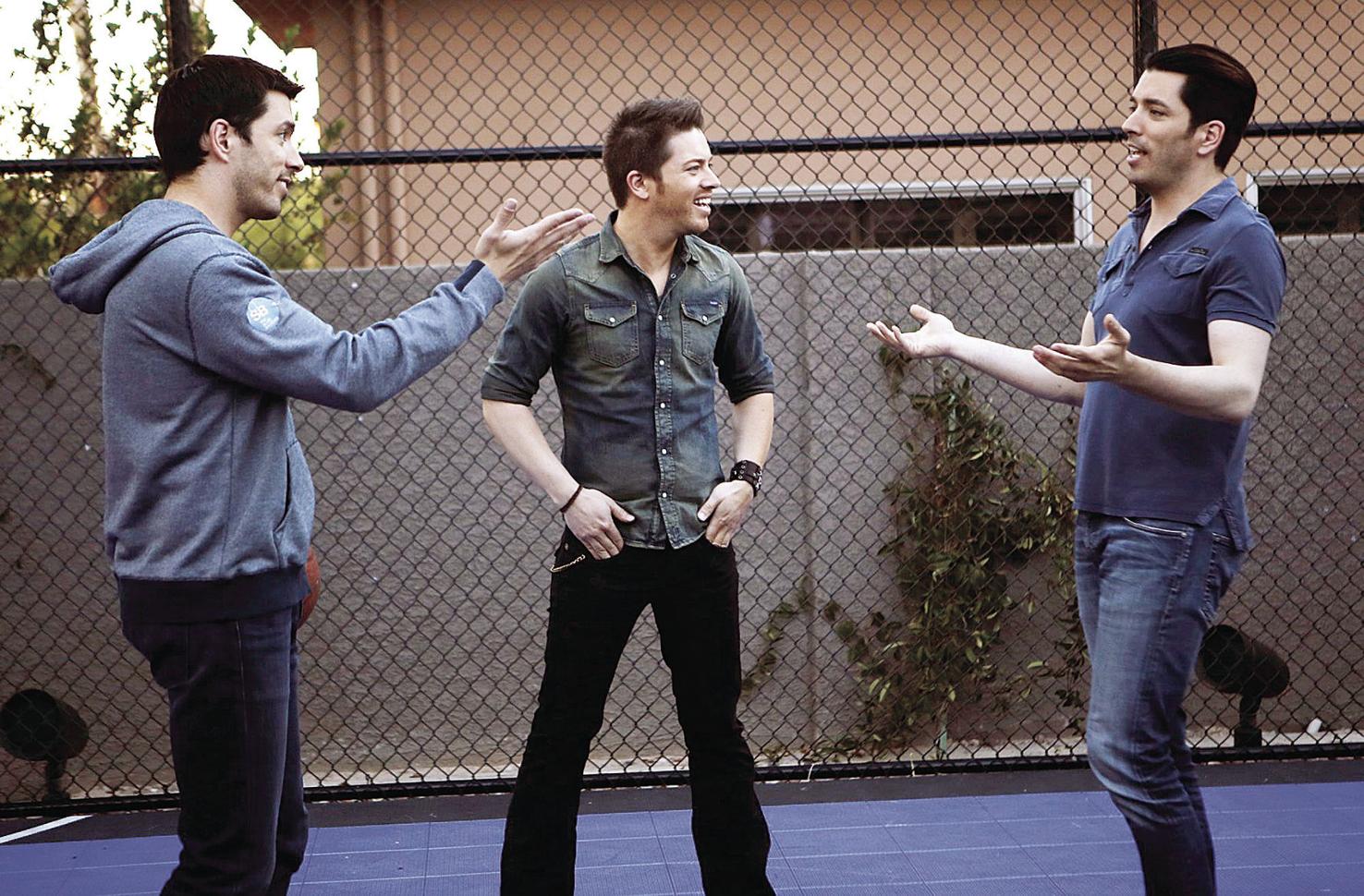 'Property Brothers' mix reno jobs with sex appeal, sibling rivalry ...