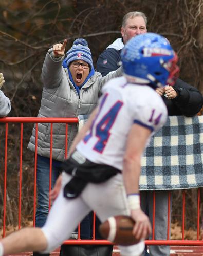 High school football: Ty Miles, Londonderry blast Pinkerton in Div. I ...
