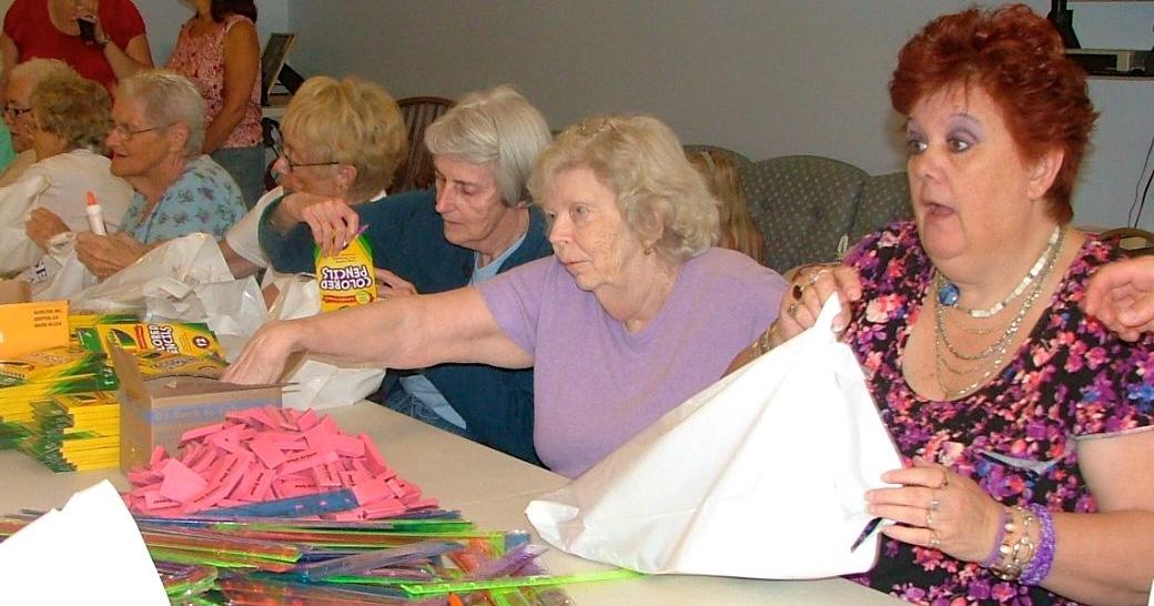 Seniors help students start year on the right foot, with the write ...