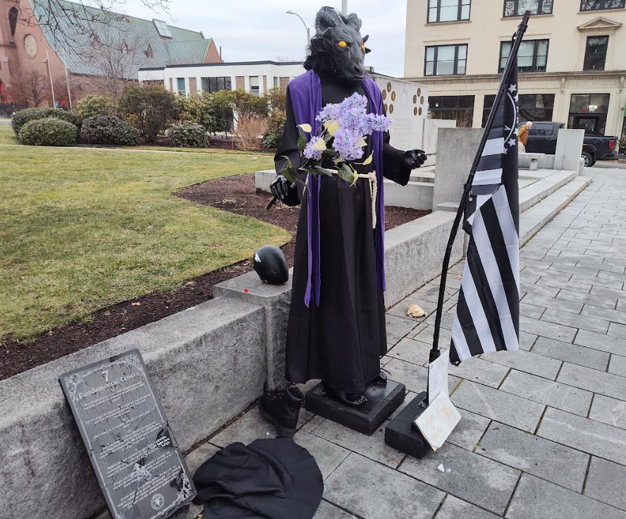 Good Samaritan guarding creche witnesses second attack on pagan display ...
