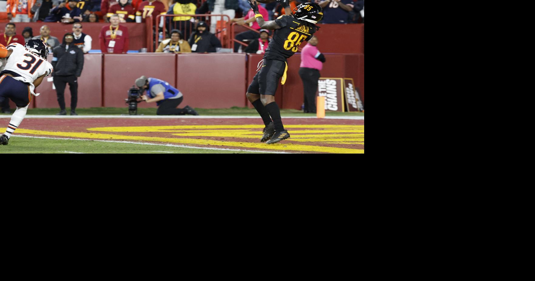 NFL roundup: Final-play miracle lifts Commanders over Bears | NFL ...