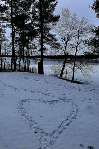 Heart-shaped footprints | Uploaded Photos | unionleader.com