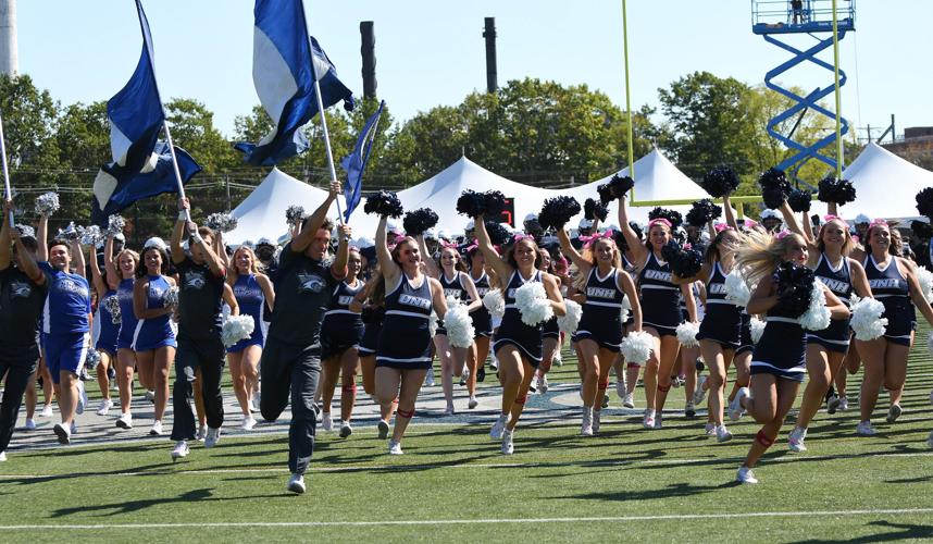UNH students and alumni descend on Durham for homecoming weekend ...