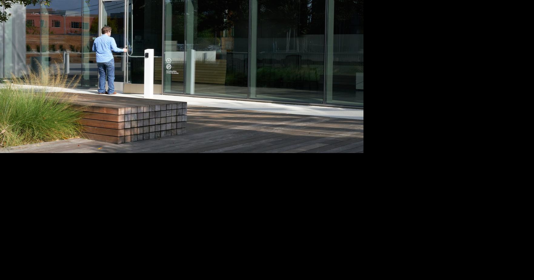 Why companies can't quit Jack Welch's much-hated employee-ranking ...