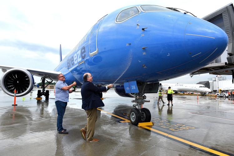 Breeze Airways lands at MHT with inaugural flights | Travel ...
