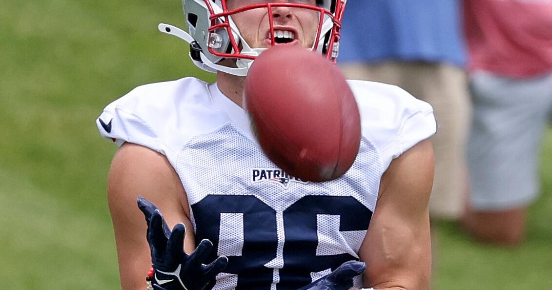 Patriots undrafted free agent Efton Chism plans a slot receiver deep ...