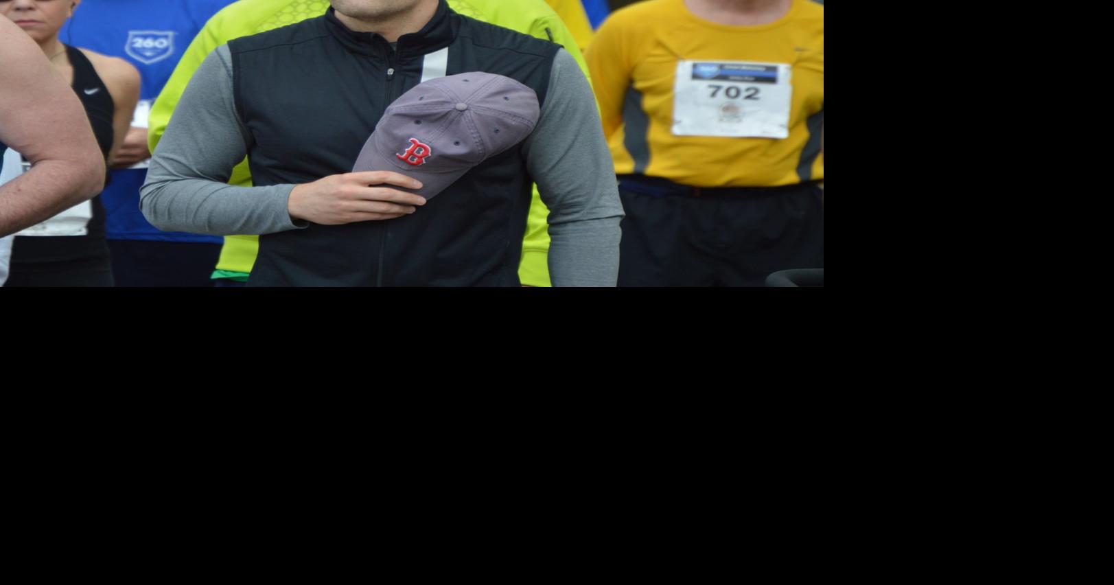 Hundreds turn out to honor fallen chief | Lifestyles | unionleader.com