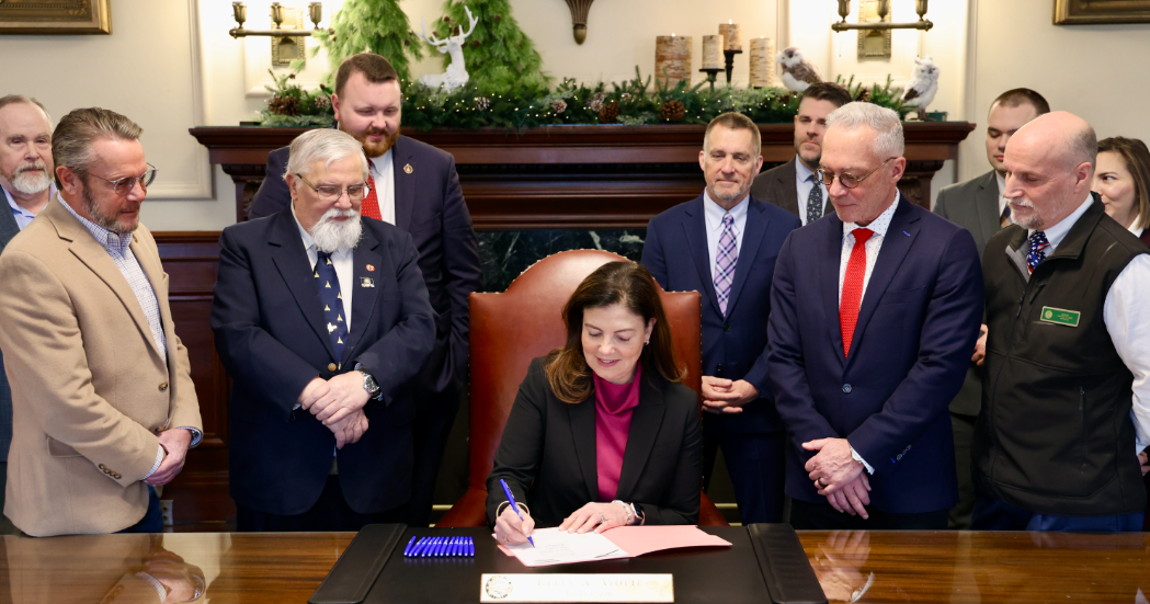 Ayotte signs first bill to promote more housing | State | unionleader.com