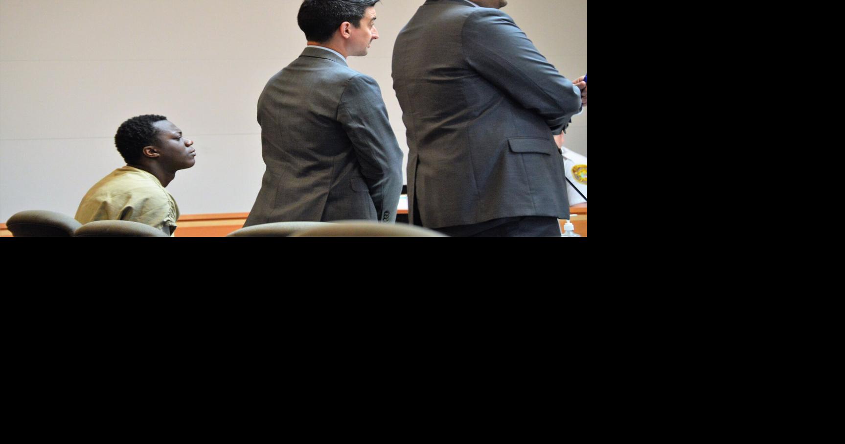 Judge hears arguments on mental status of defendant in cop stabbing ...