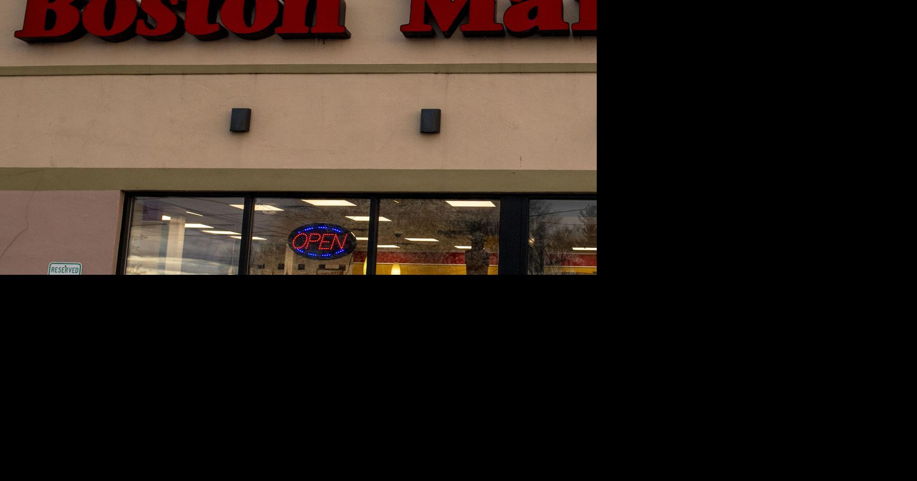 As once-booming Boston Market dwindles, a trickle of customers get ...