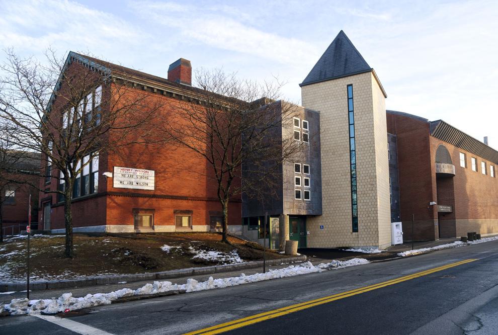 First graders at Wilson Elementary School in Manchester going remote ...