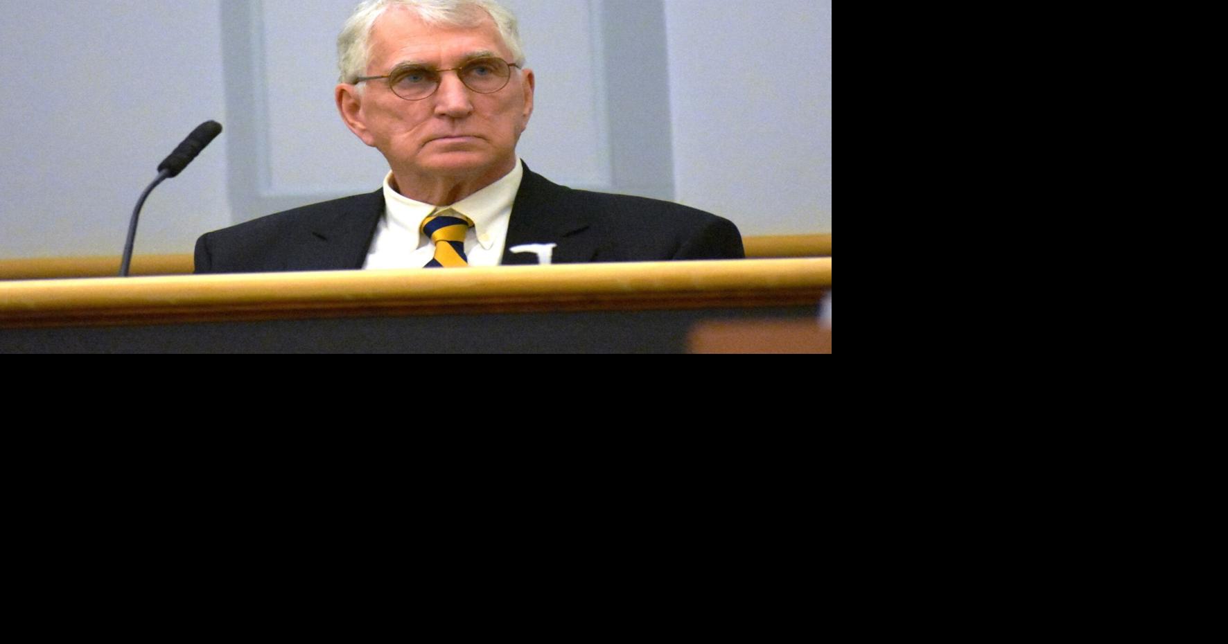 Substitute teacher accused of assaulting student says he acted in self ...