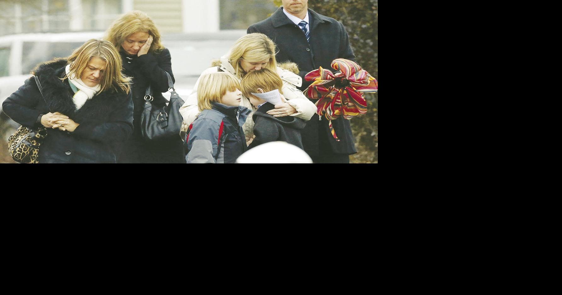 Town, families, nation struggle as Conn. children are buried | Crime ...