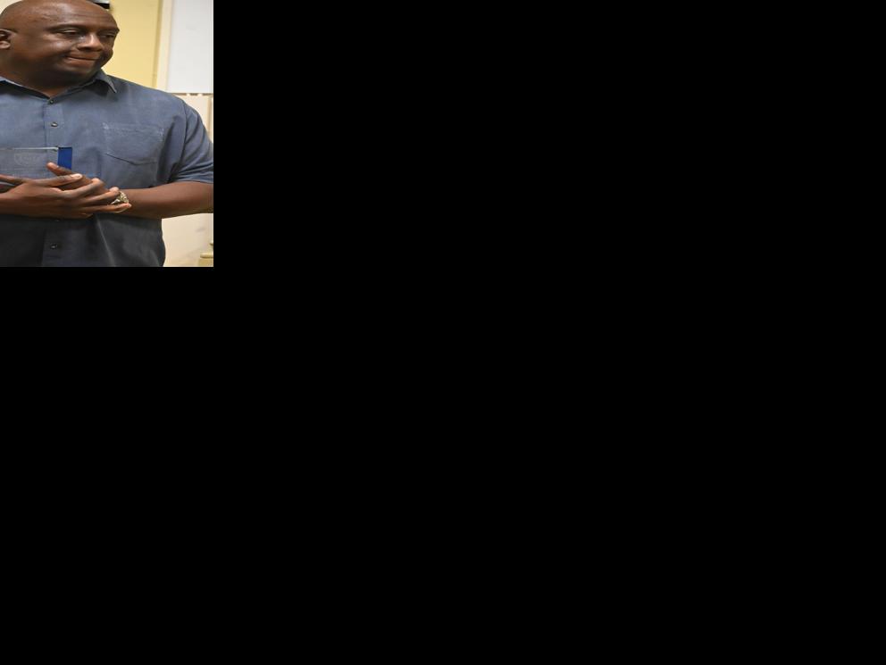 Exeter resident given 'Citizen Award' for heroic actions on United ...