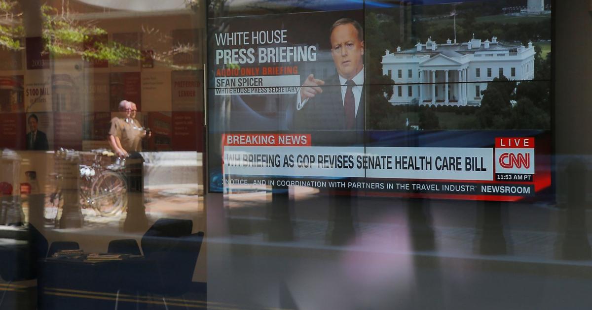 Trump Renews Attack On Fake News Cnn After Retraction Politics