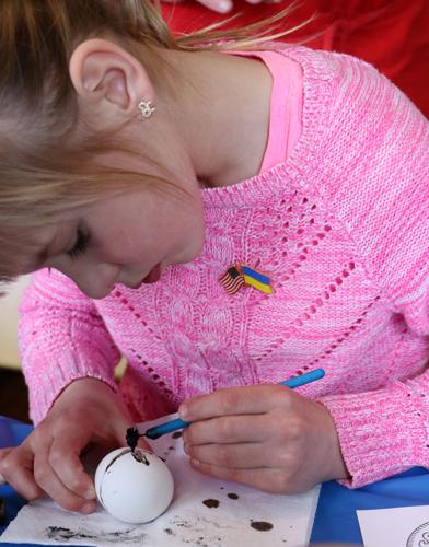 The art of decorating pysansky, or Ukrainian Easter eggs | Human ...