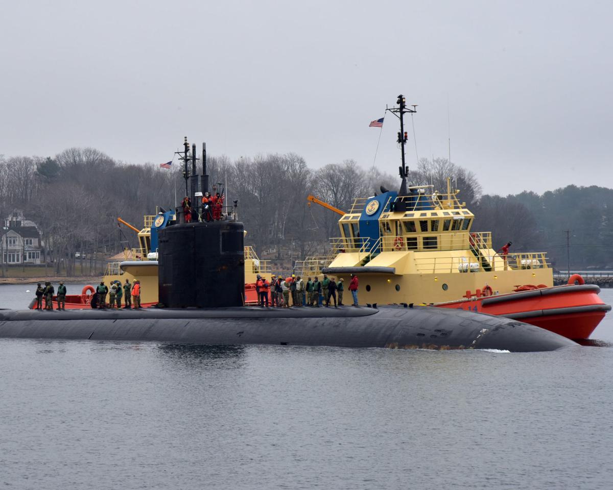 USS Greeneville arrives at Portsmouth Naval Shipyard for overhaul ...