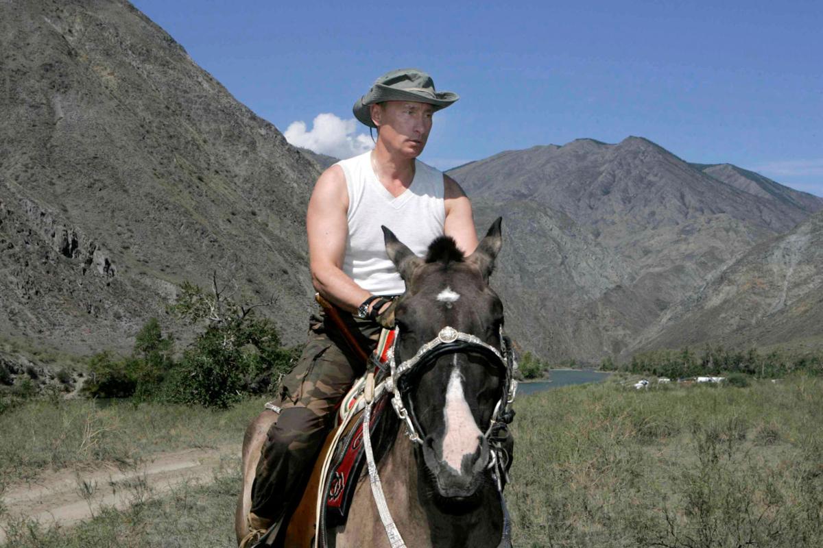 Putin tells how he fell off horse | Back Page | unionleader.com