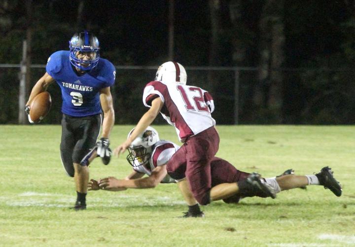 NHIAA Football: Tomahawks' speed overwhelms Goffstown | High School ...