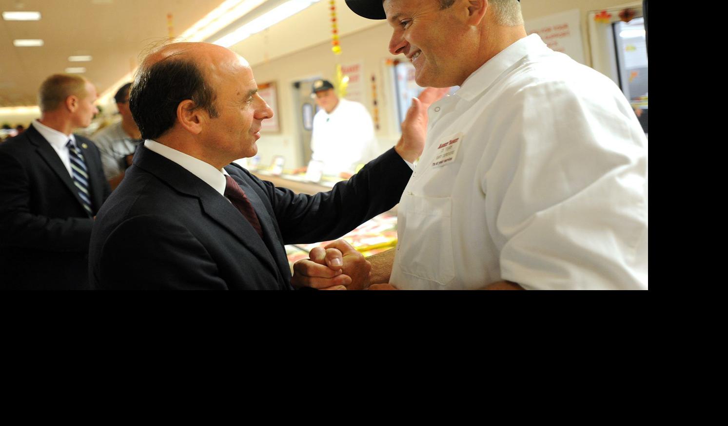 Market Basket CEO Arthur T. Demoulas placed on leave amid probe ...