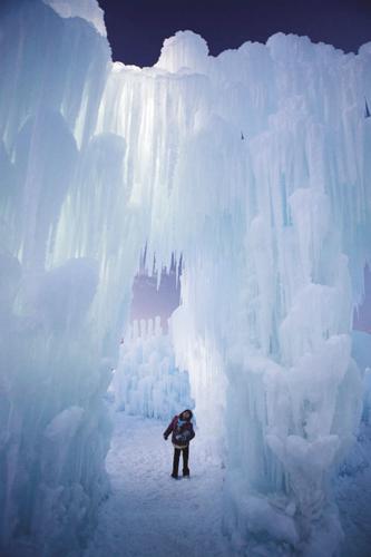 Loon Mountain unveils towering Ice Castle | Attractions | unionleader.com