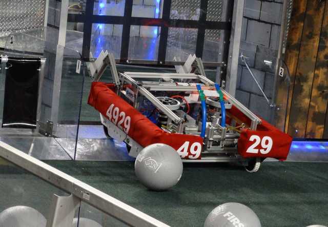 FIRST Robotics takes on new challenge at UNH | Science & Technology ...