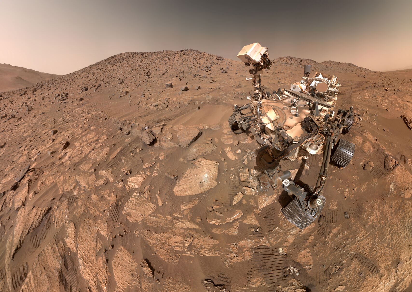 NASA rover finds potential sign of ancient life in Martian rocks ...